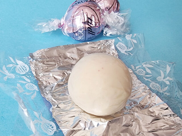 Lindt Lindor Sakura - japanische Süßigkeit zum Frühling